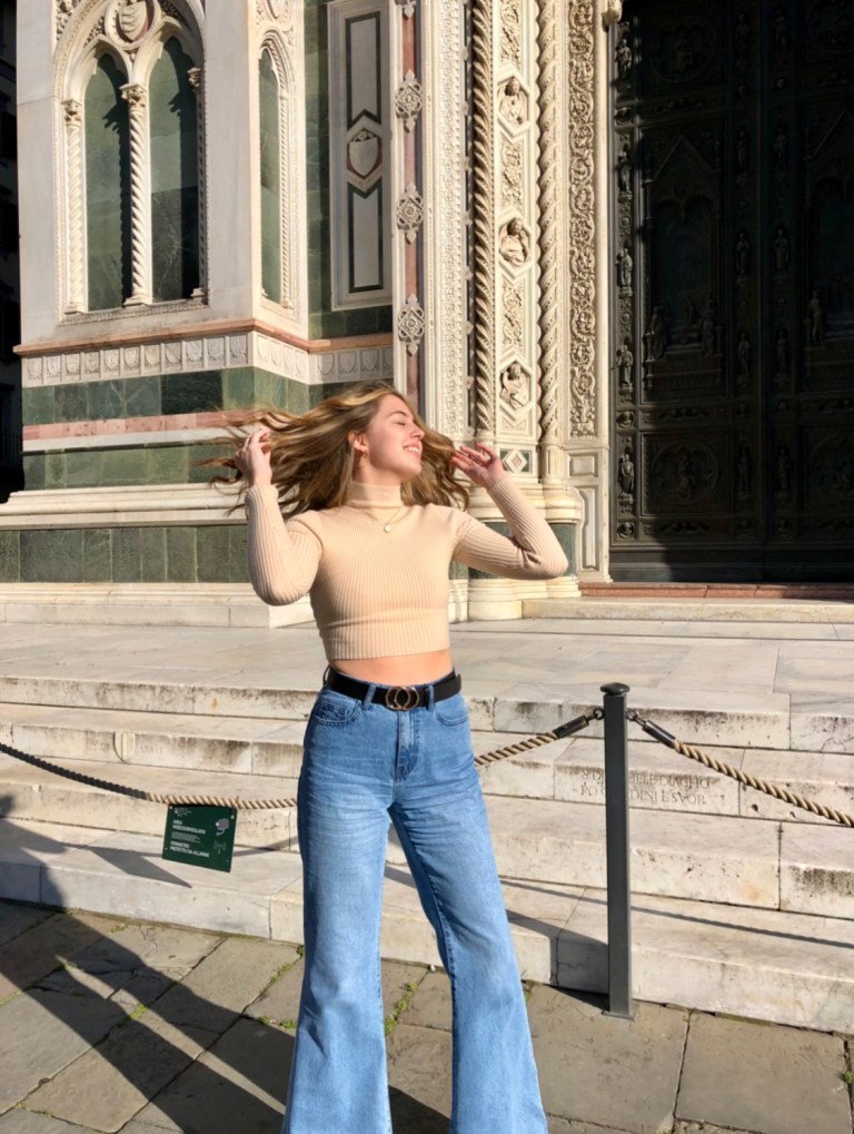 Adventures with Alexis – Follow me along on my travels!